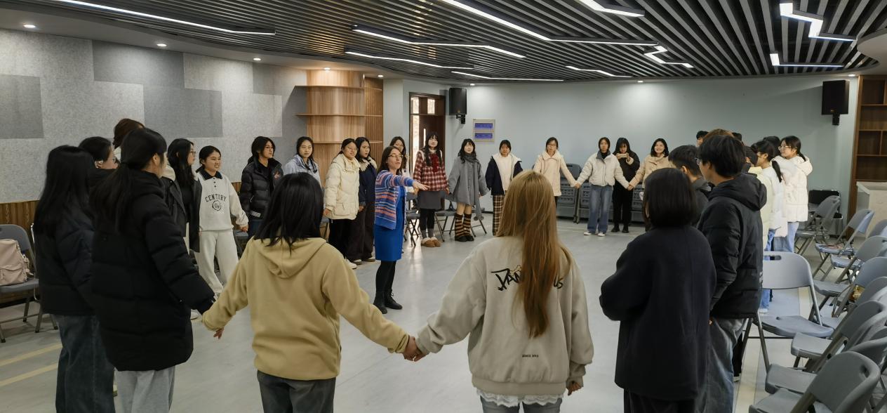 С Новым годом! 俄语角师生共同迎接新年